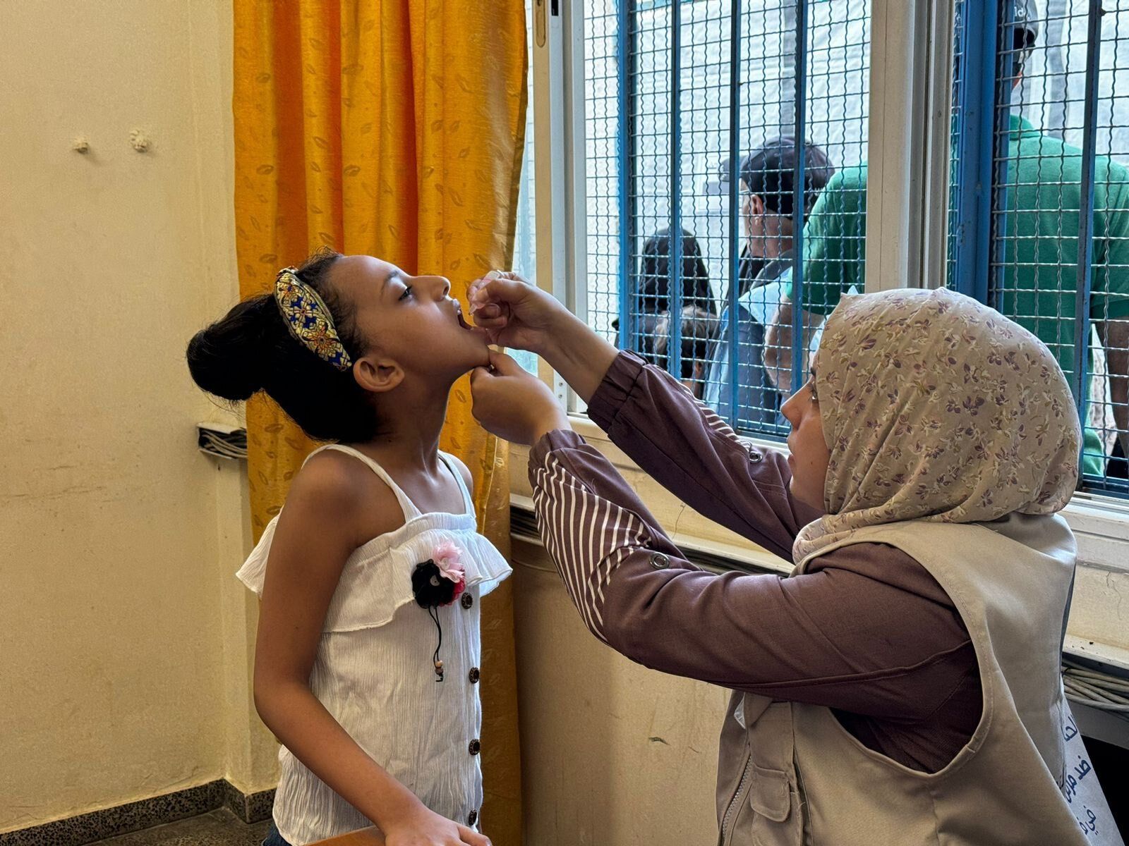 Polio vaccination campaign starts in Gaza amid fighting pause | Al Bawaba