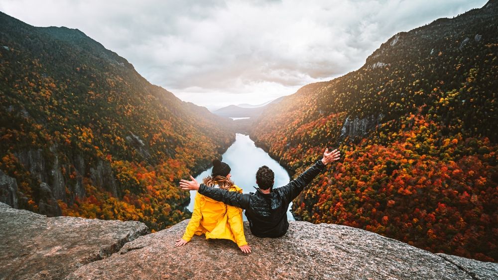 Tips for staying active and healthy during the fall season | Al Bawaba