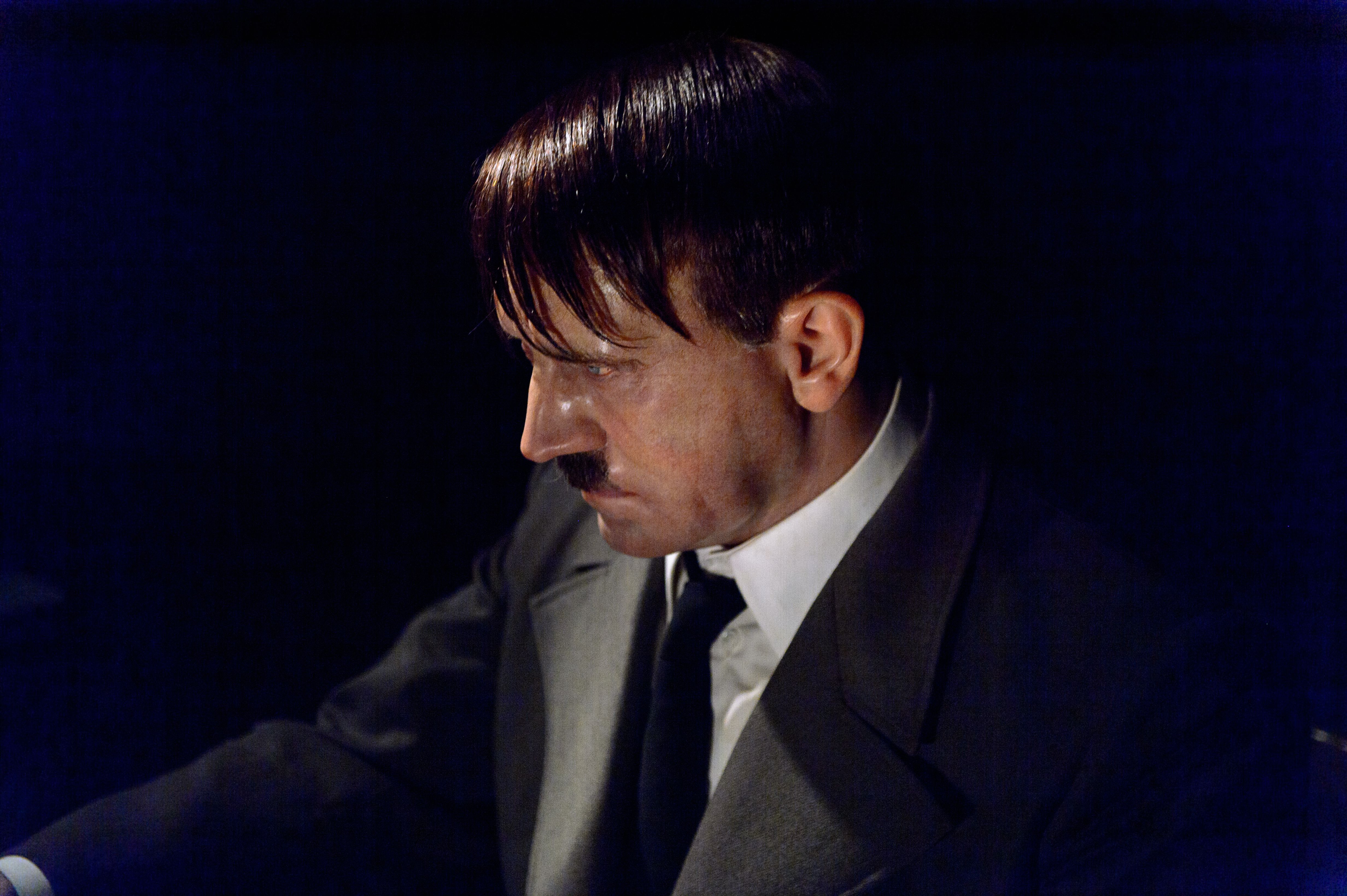 Forensic expert challenges official claims about Hitler’s death | Al Bawaba