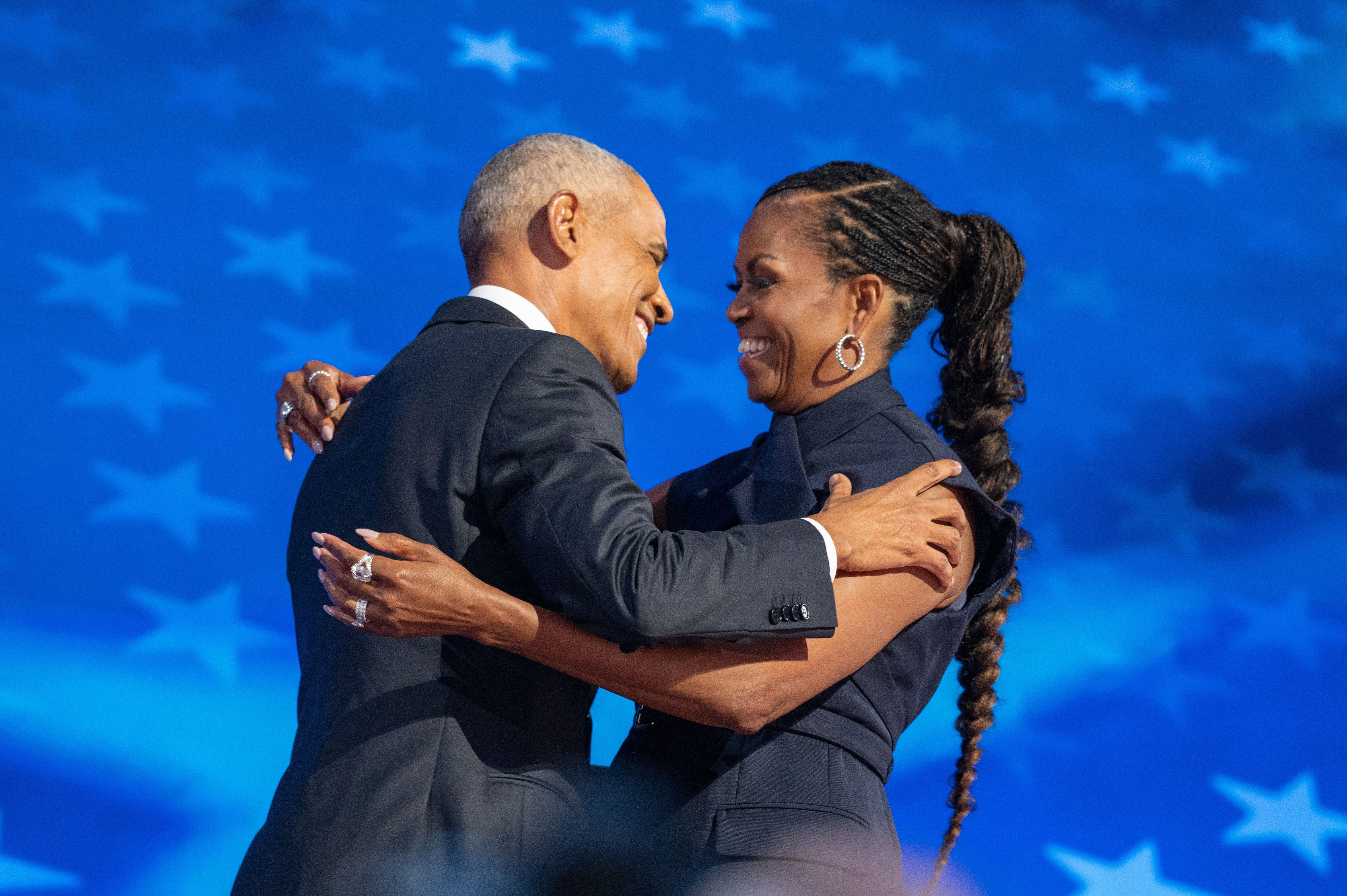 Are Obama and Michelle heading for divorce? Barack enjoys dinner with ...