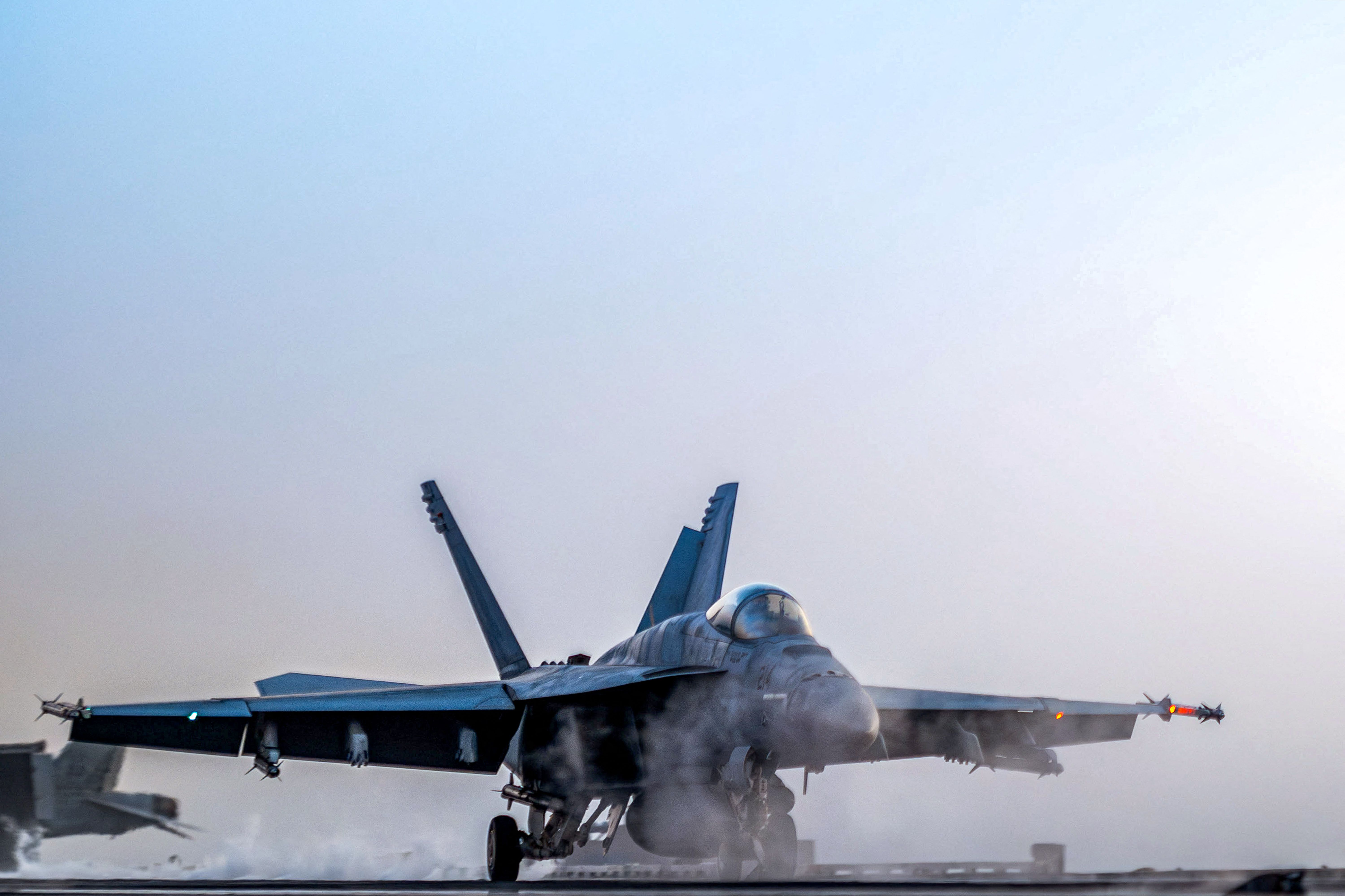 US F-18E jet crashed in Red Sea after towing mishap aboard Truman ...