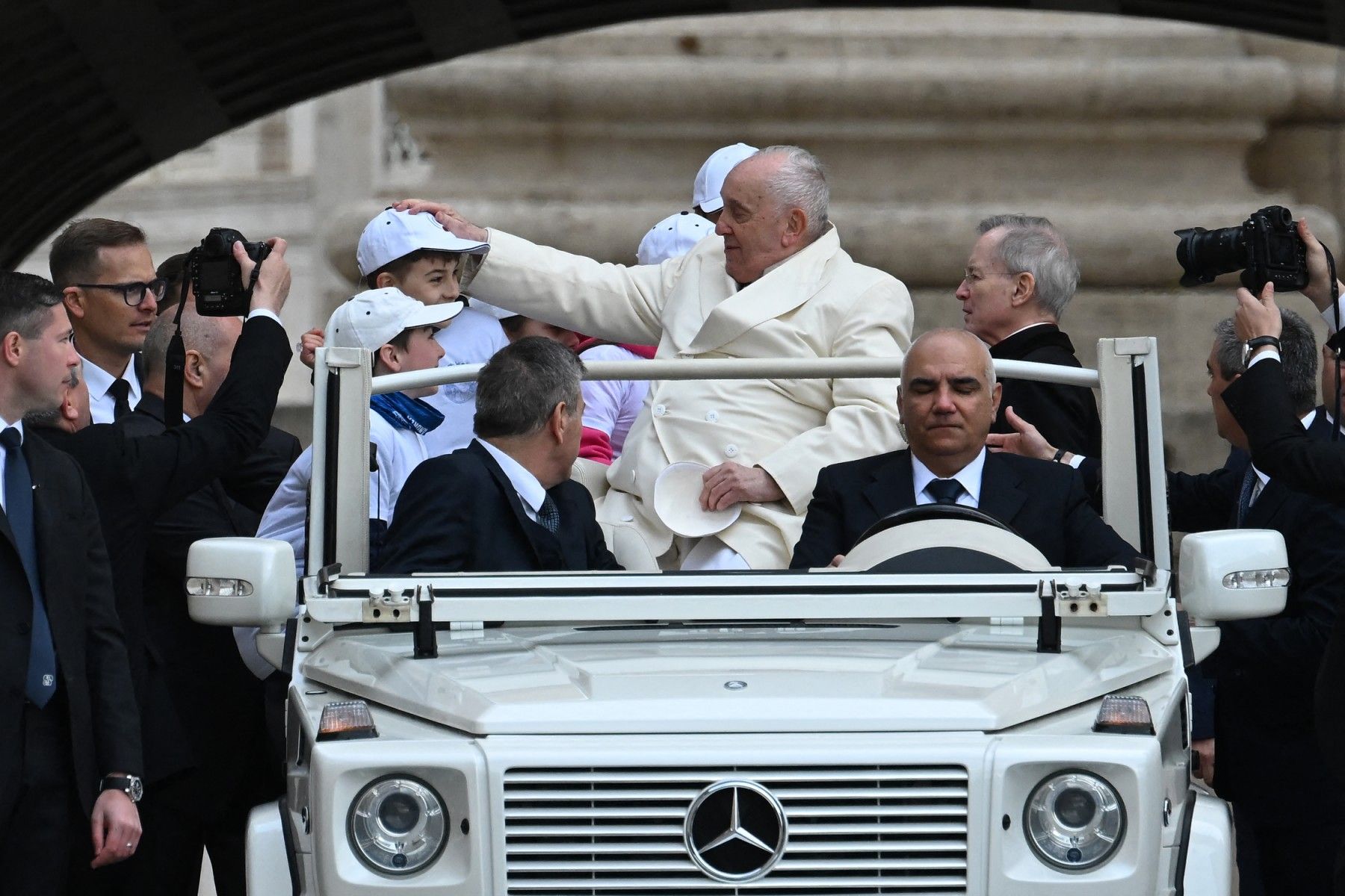 Pope Francis' popemobile converted into clinic for Gaza children | Al ...
