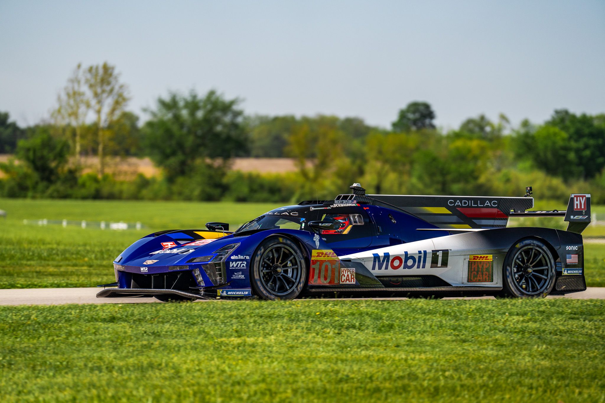 Cadillac unveils Le Mans Livery with Mobil 1™ brand as Primary Sponsor ...