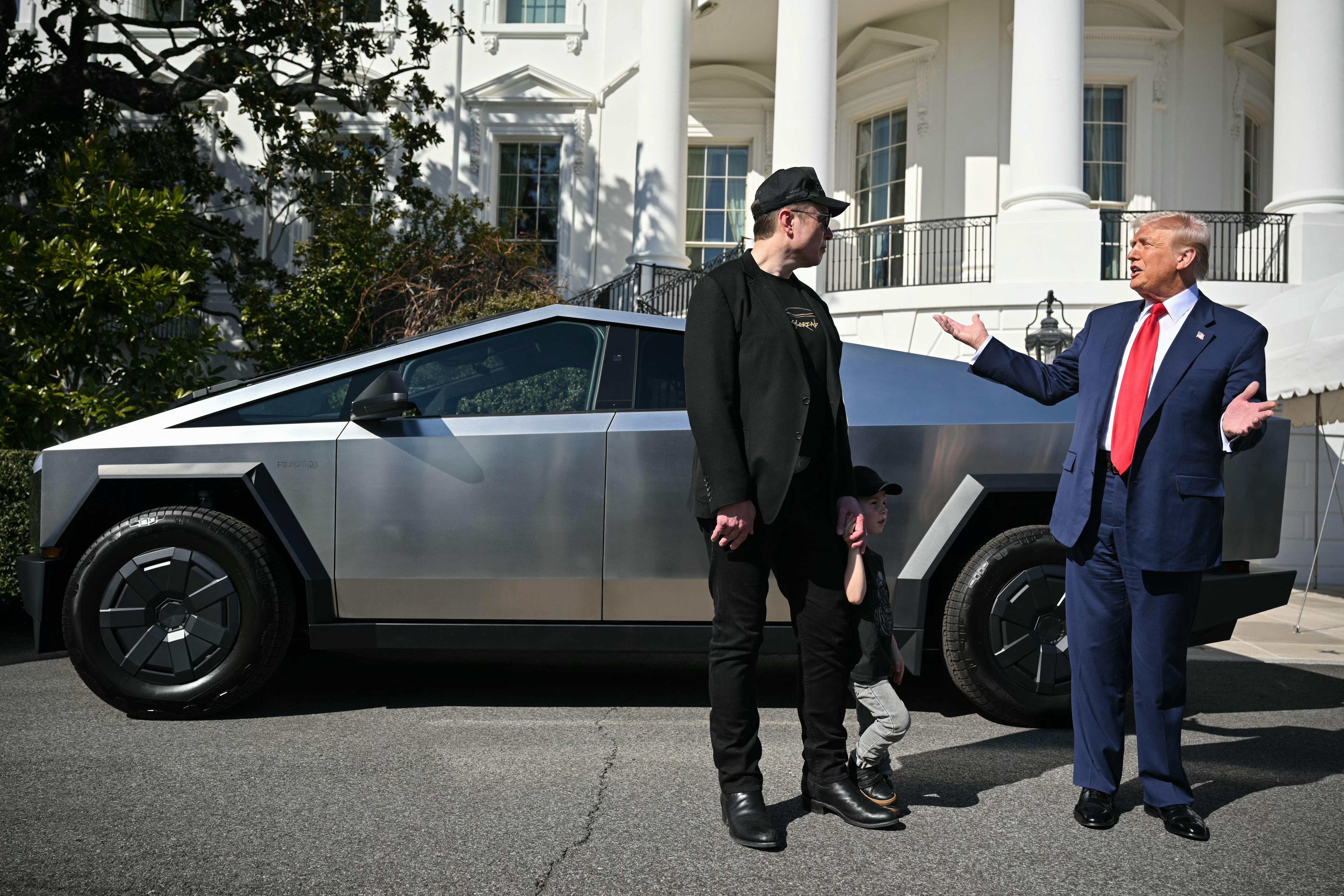 Tesla takes a hit as Musk battles Trump | Al Bawaba