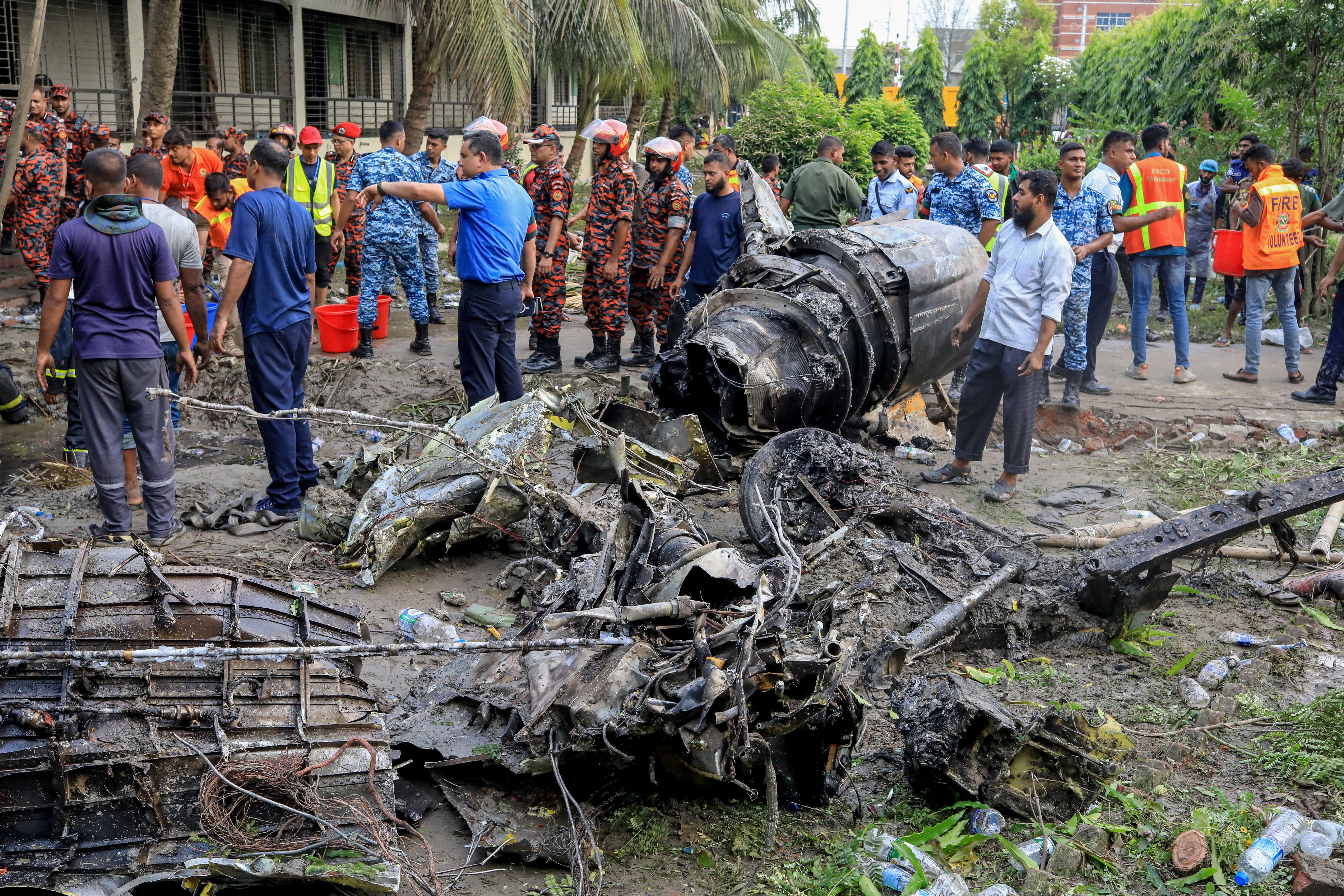 Jet crash at Dhaka school leaves 19 dead, over 160 injured | Al Bawaba