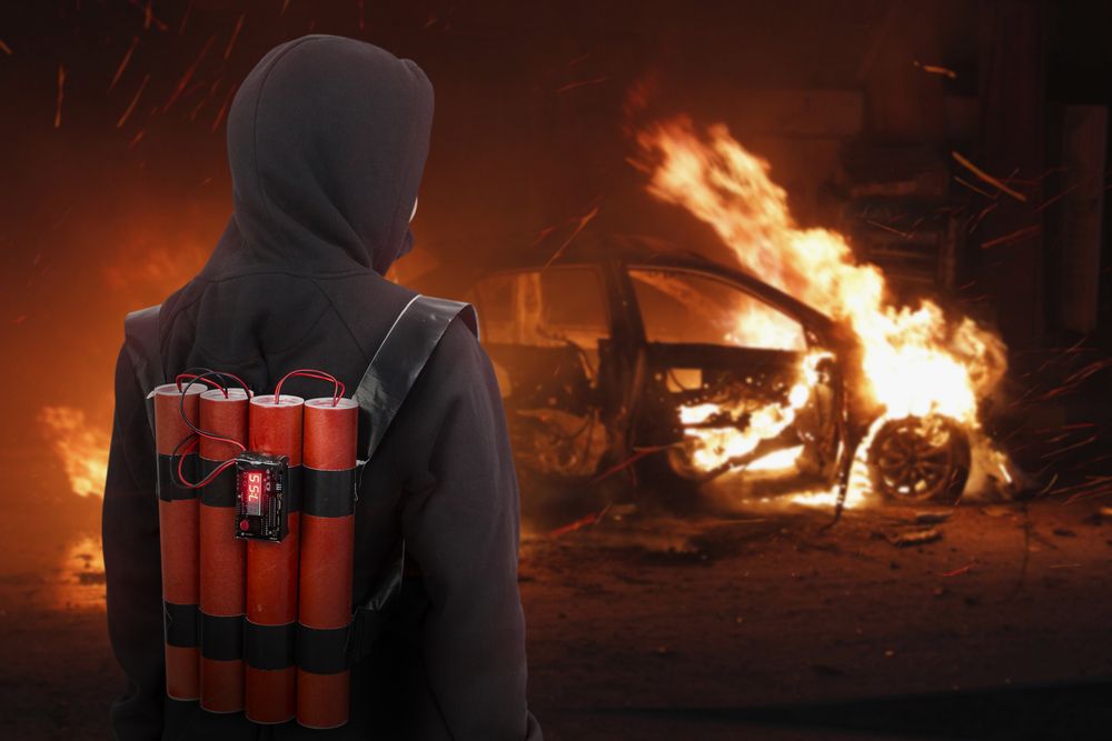 Suicide car bomb targets Libyan brigade 444 base in Bani Walid | Al Bawaba