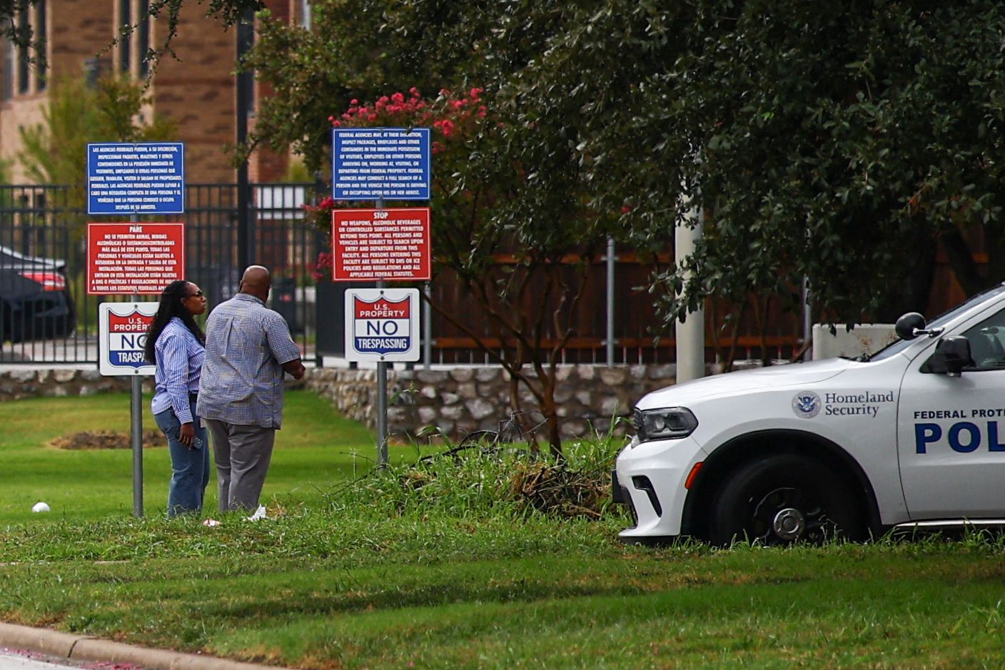 Dallas ICE facility shooting leaves one dead, FBI probes anti-ICE ...