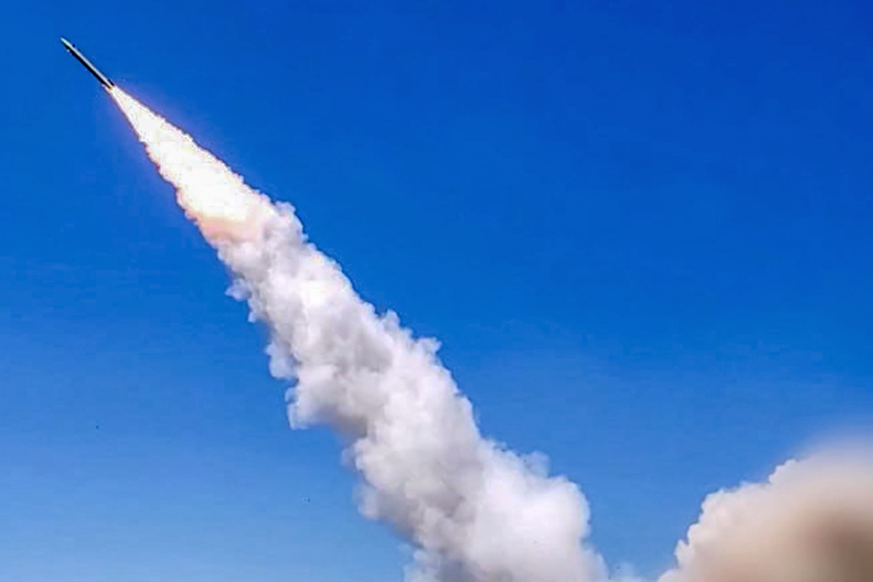 Houthis fire hypersonic missile at Israel; sirens sound in Jerusalem ...