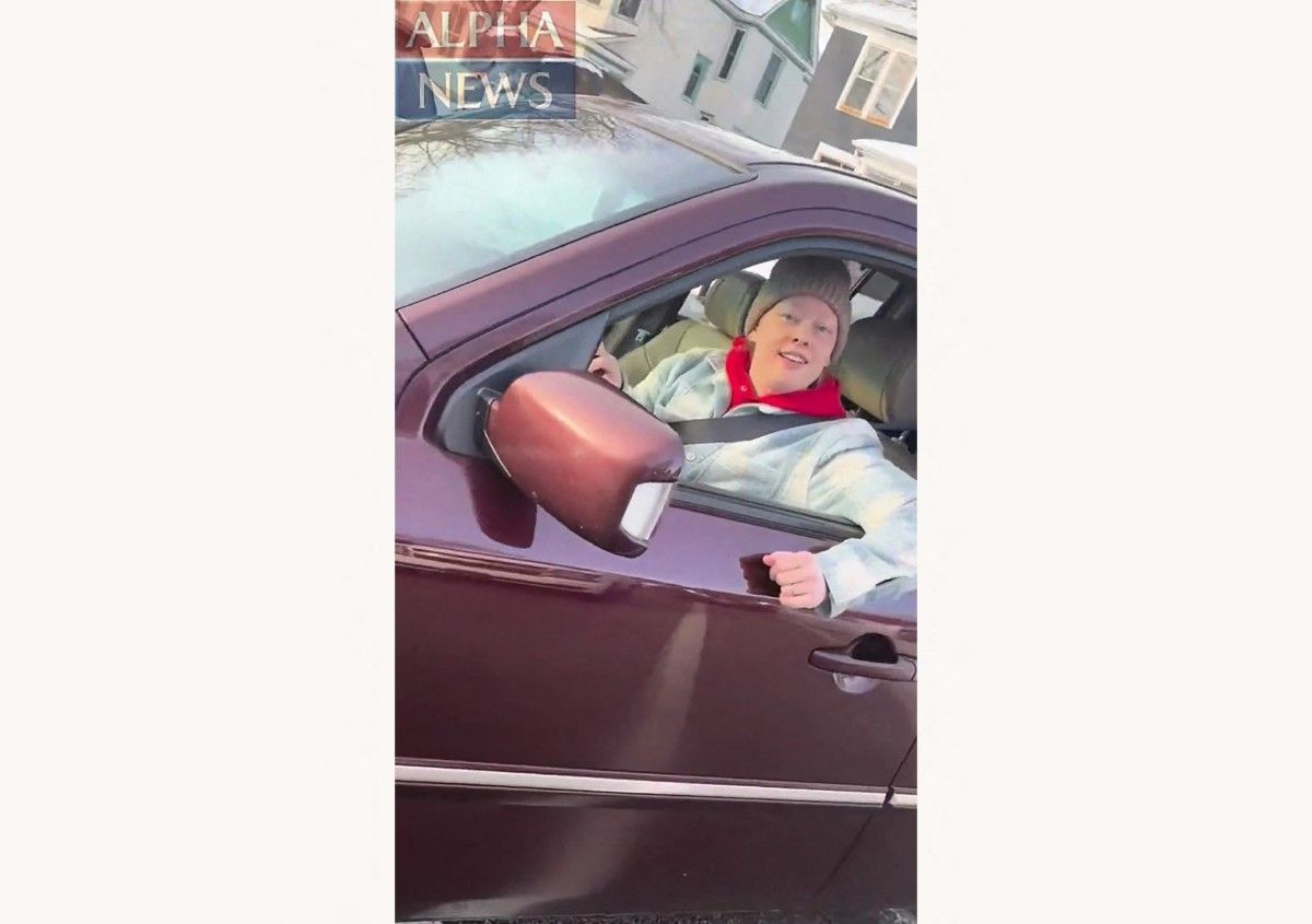 Video shows Renee Nicole Good dancing before fatal shooting | Al Bawaba