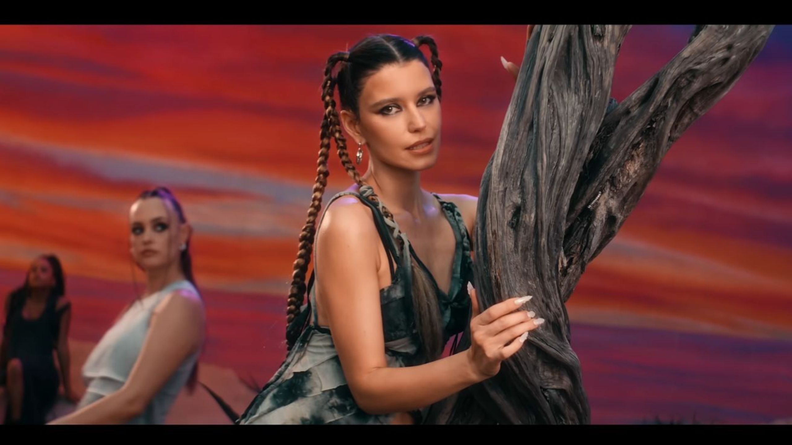 Beren Saat faces backlash after releasing English single “CapitaliZoo ...