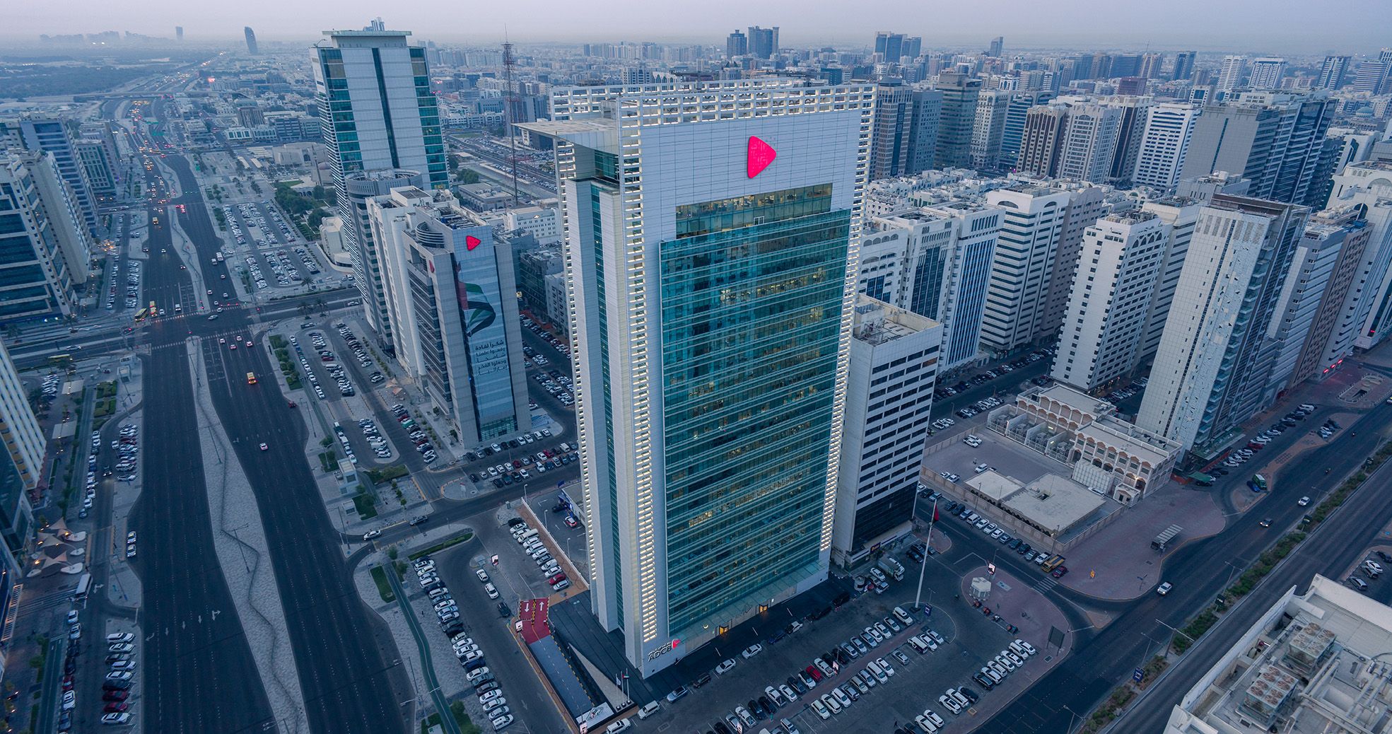 ADCB Confirms Restoration of Retail Mobile Banking Services | Al Bawaba