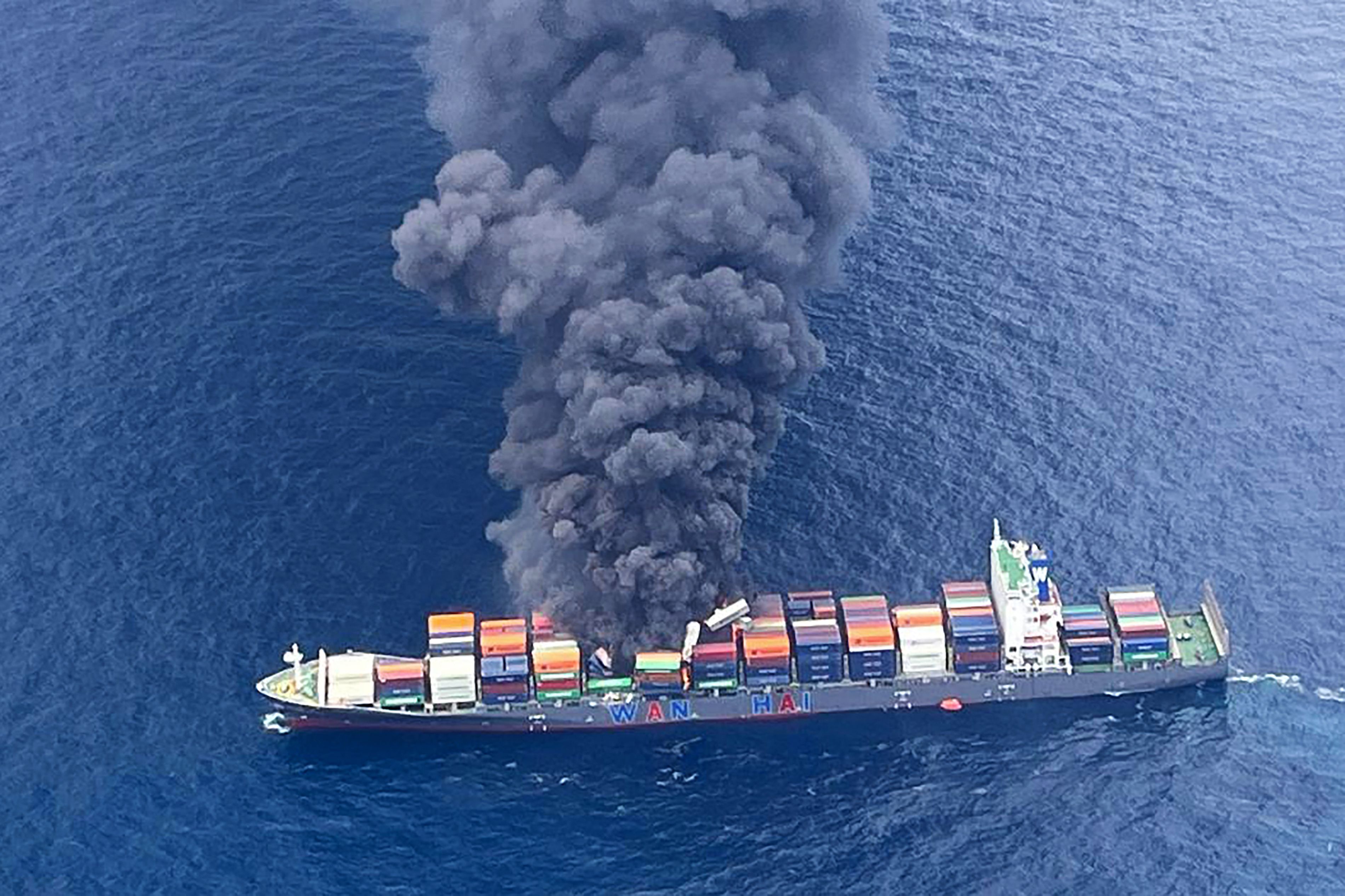 Cargo ship hit by unknown projectile in Strait of Hormuz | Al Bawaba