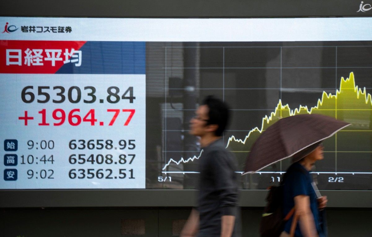 Stock market hits record high in Japan as AI industry booms | Al Bawaba