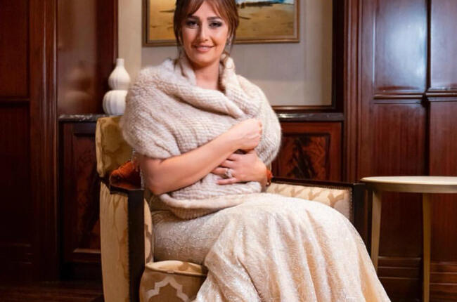 Check Hala Shiha's FIRST Glamorous Photo Shoot After Removing Hijab ...