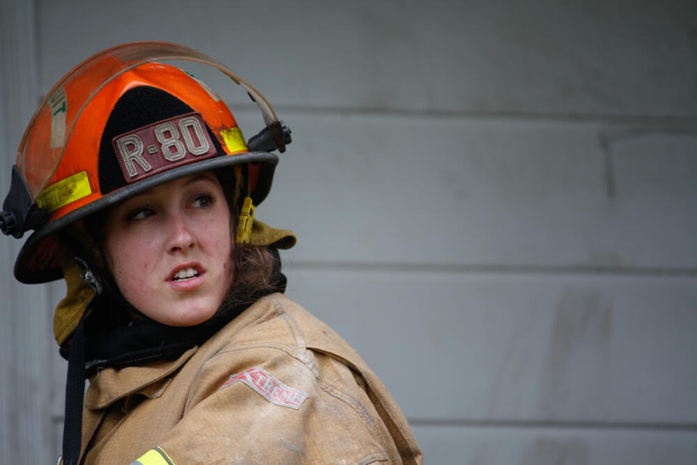 Two Saudi Women Became 1st Female Firefighters in KSA | Al Bawaba