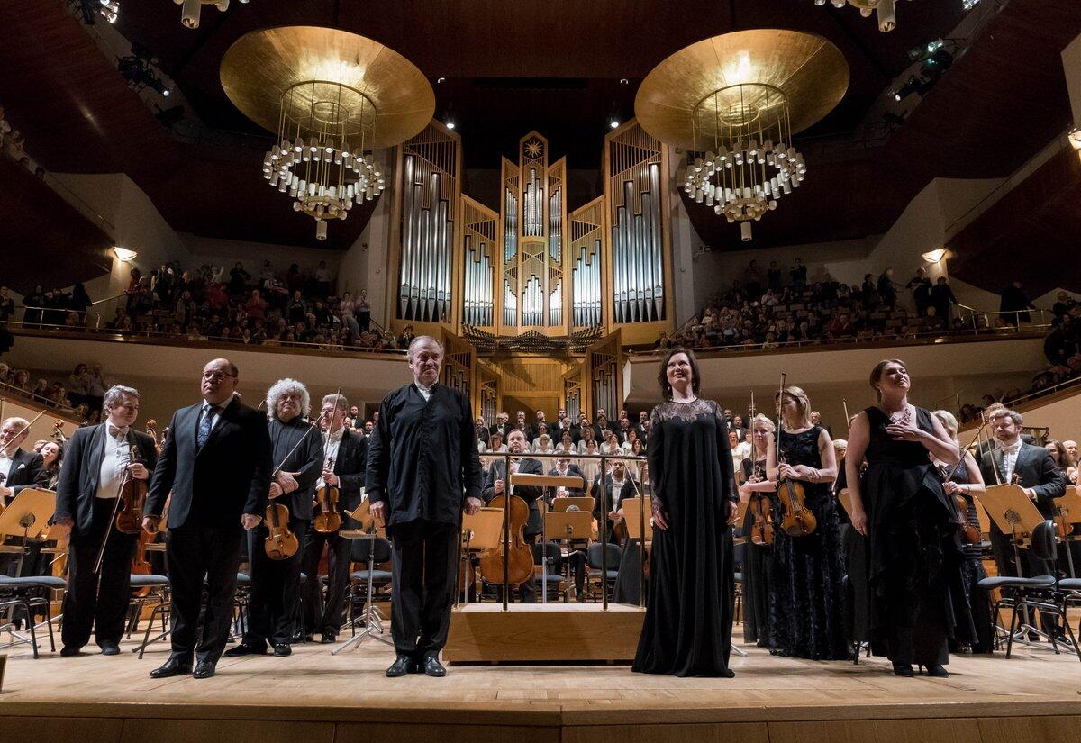 Renowned Russian Orchestra Plays in Saudi Arabia, First Time in Gulf ...