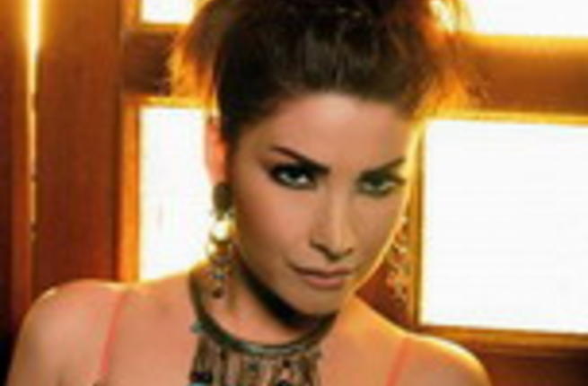 Elaine Khalaf spices up summer | Al Bawaba