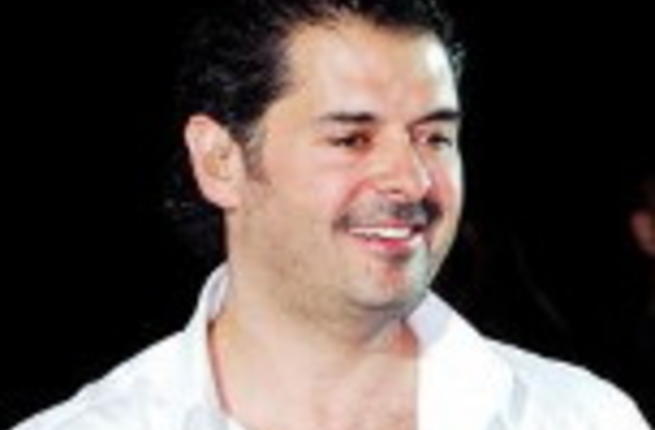 Ragheb’s new album in stores soon | Al Bawaba