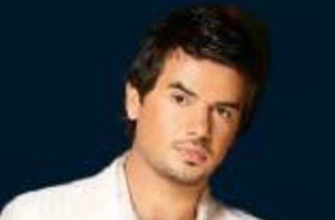 Samo Zein steals the spotlight | Al Bawaba