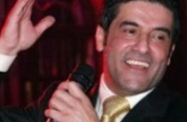 Rida signs his album in Jordan | Al Bawaba