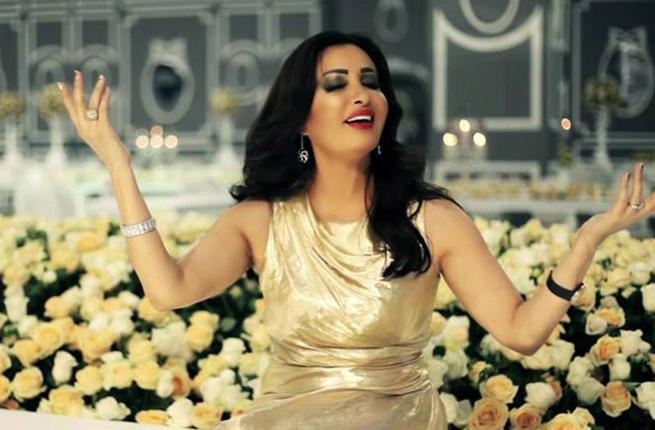 Every fan's dream: Latifa treats her Facebook fans to a fab "musical ...