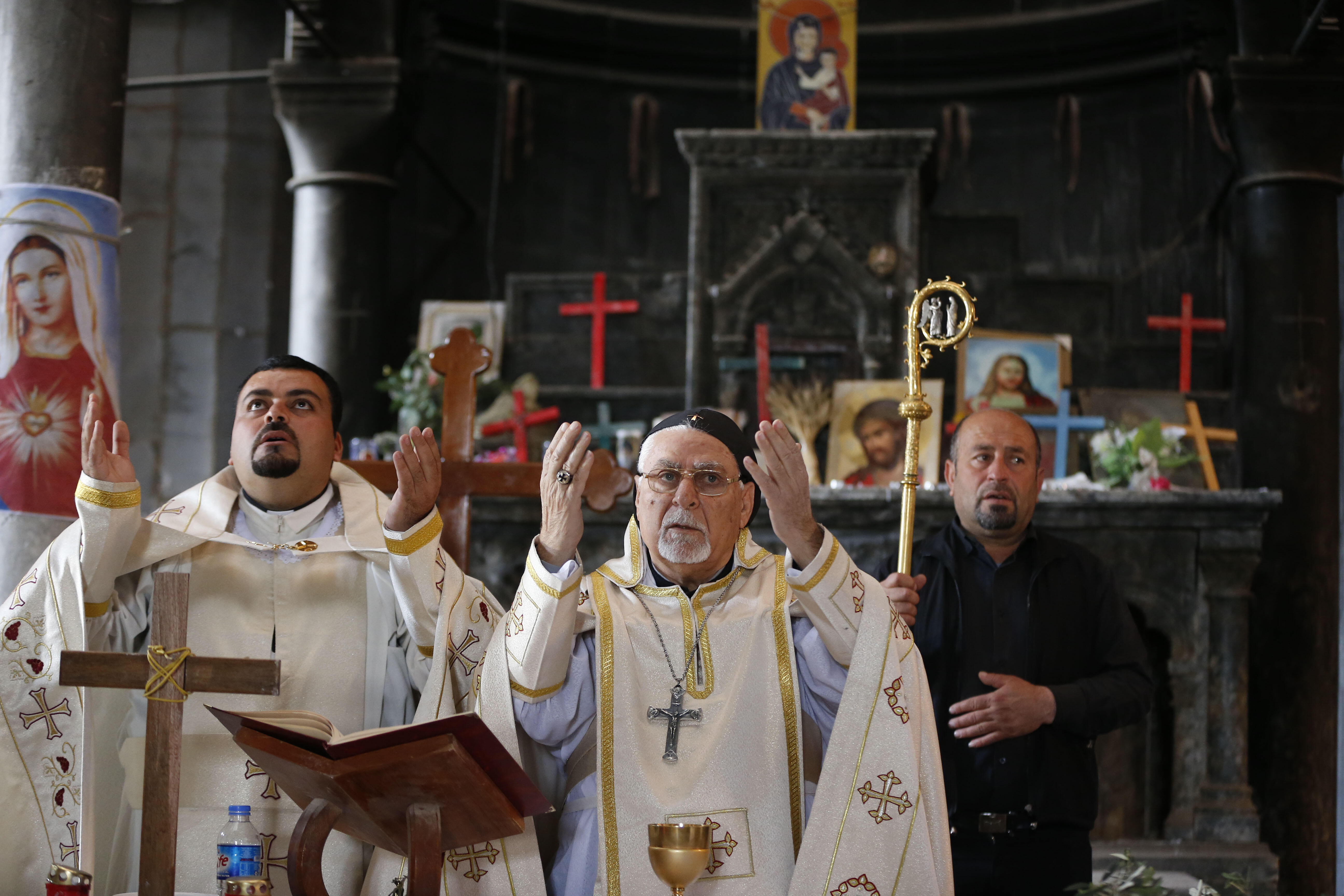 Iraqi Christians celebrate first Palm Sunday since they got their town ...
