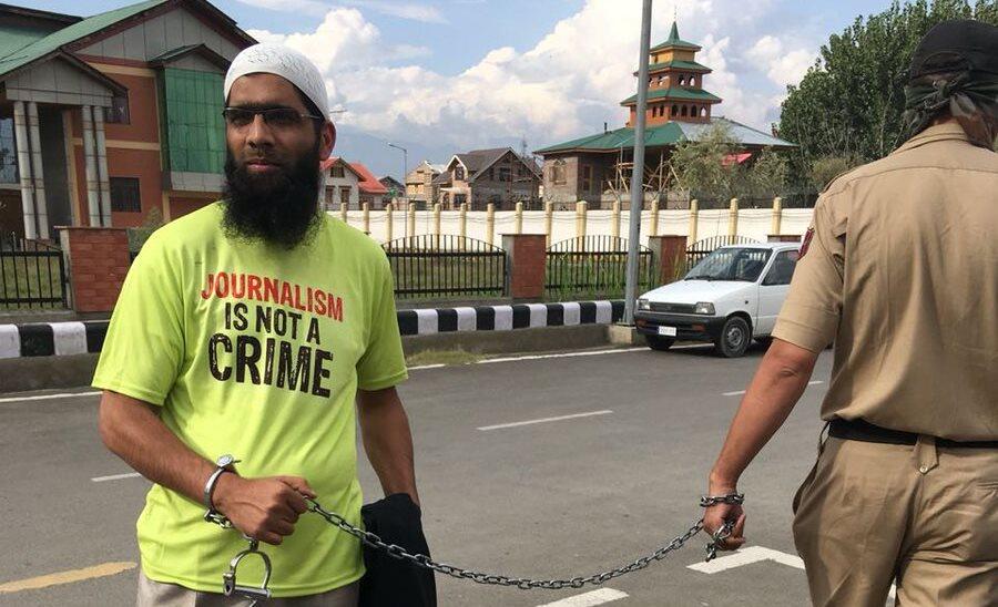 Kashmiri Hack Aasif Sultan Illegally Jailed for Honest Journalism | Al ...