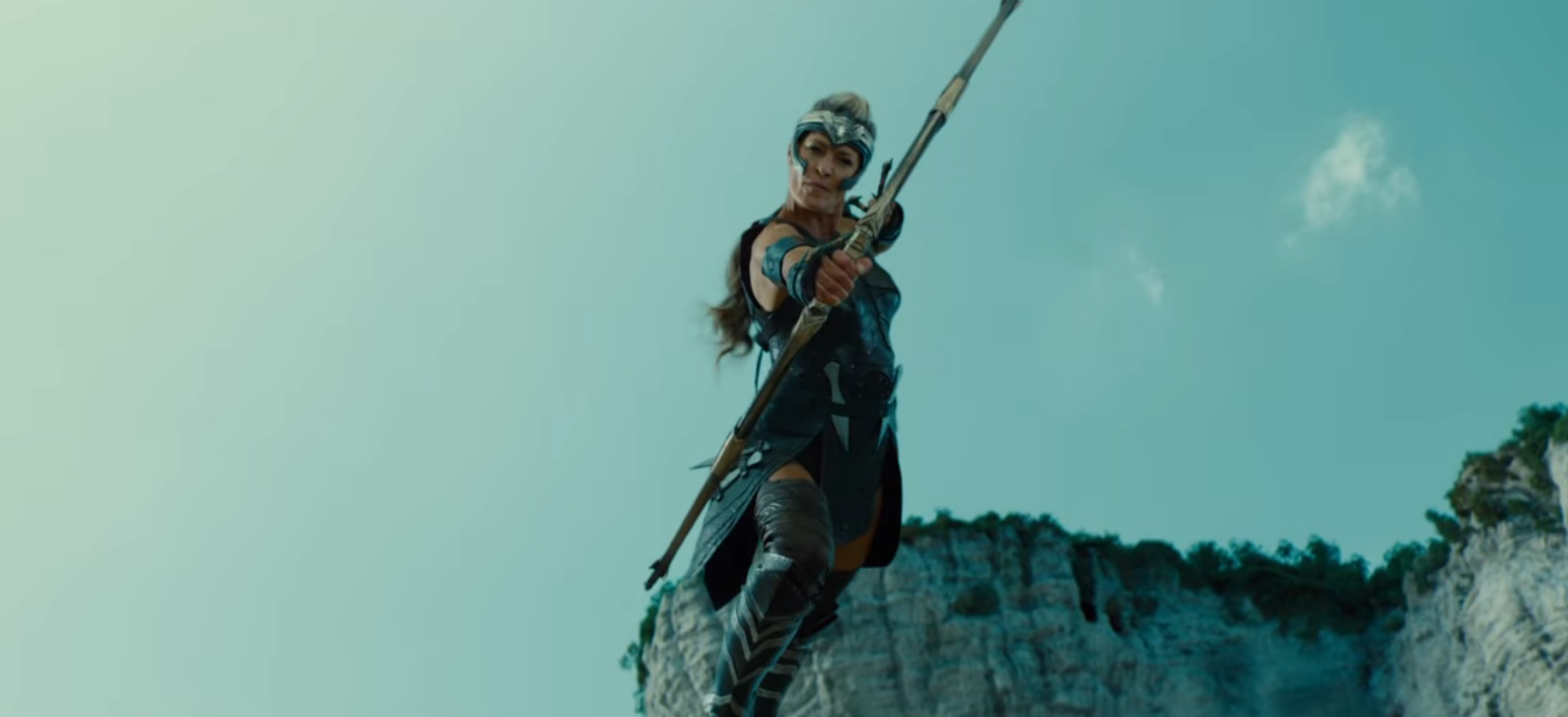 Gal Gadot shows us who's boss in new epic Wonder Woman trailer | Al Bawaba