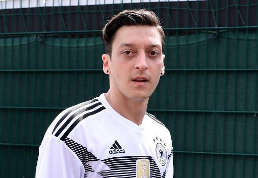 Low Extremely Disappointed in Arsenal star Ozil | Al Bawaba