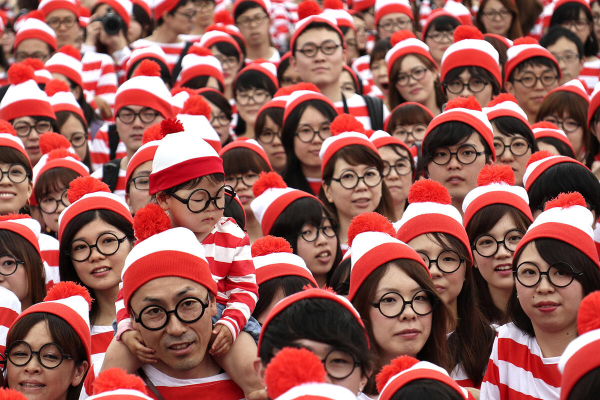 Thousands of Waldos Run to Raise Money for Charity in UK | Al Bawaba