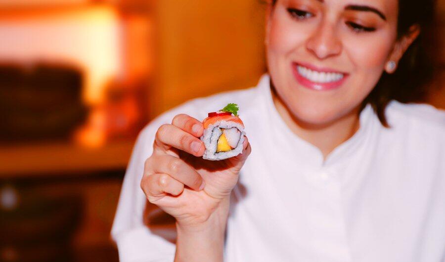 Meet the First Ever Saudi Woman Sushi Expert | Al Bawaba