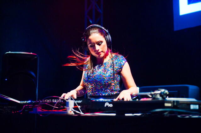 Hey Miss DJ keep playing that song! Female DJs on the rise in Saudi ...