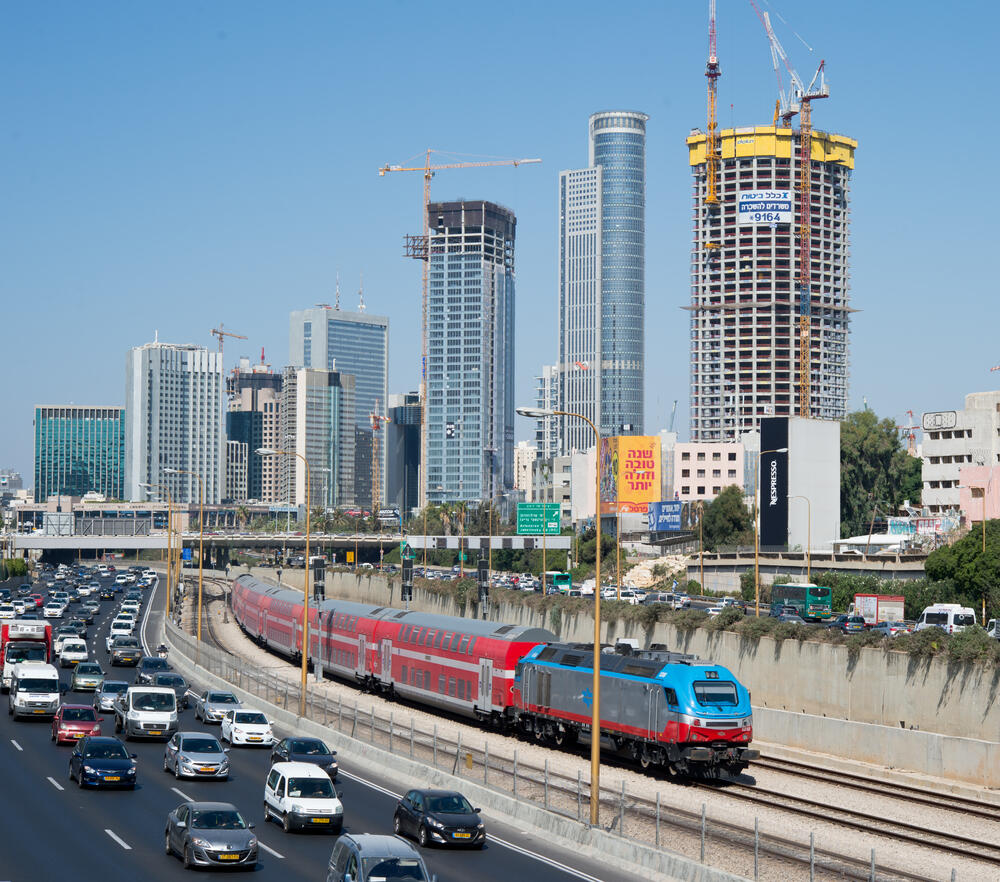 Israel Railways mulls underground Ayalon lines as transport demands ...