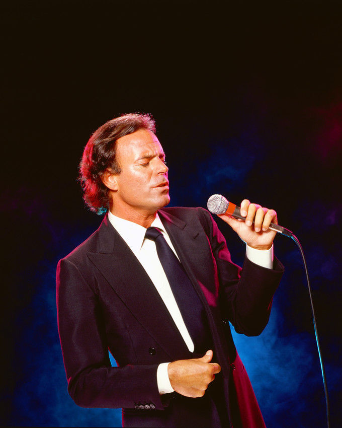 Interview: Julio Iglesias talks music and surprises at upcoming debut ...