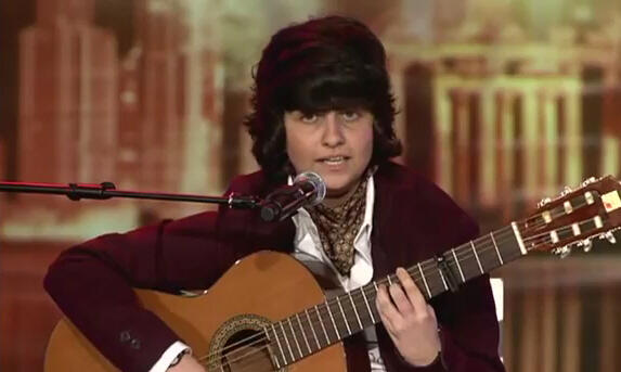 Emirati teen talent guitarist-singer defends her tomboyish look! | Al ...