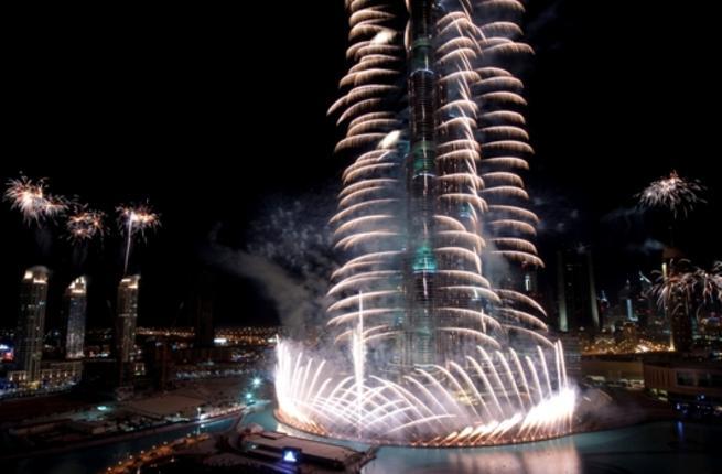 World’s highest fireworks at Burj Khalifa welcome New Year | Al Bawaba