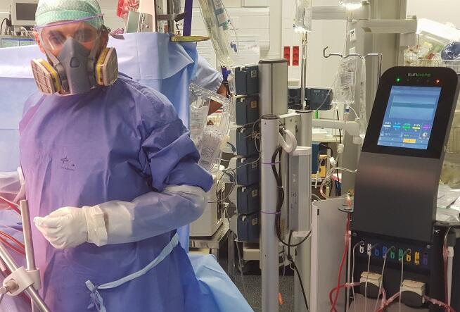 WCM-Q Doctor Takes Part in Innovative Cancer Surgery | Al Bawaba