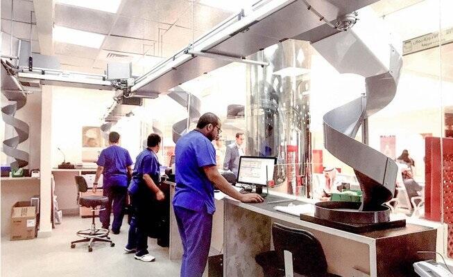 First Smart Pharmacy Run by a Robot Opens in Saudi Arabia | Al Bawaba