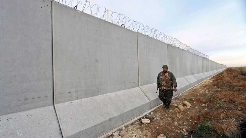 Iraq will build a wall on the border with Syria | Al Bawaba