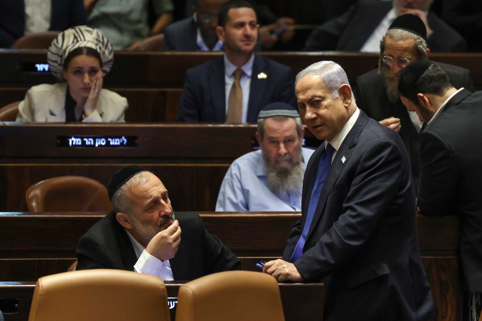 Israeli stocks, shekel drop on Knesset passing judicial overhaul bill ...
