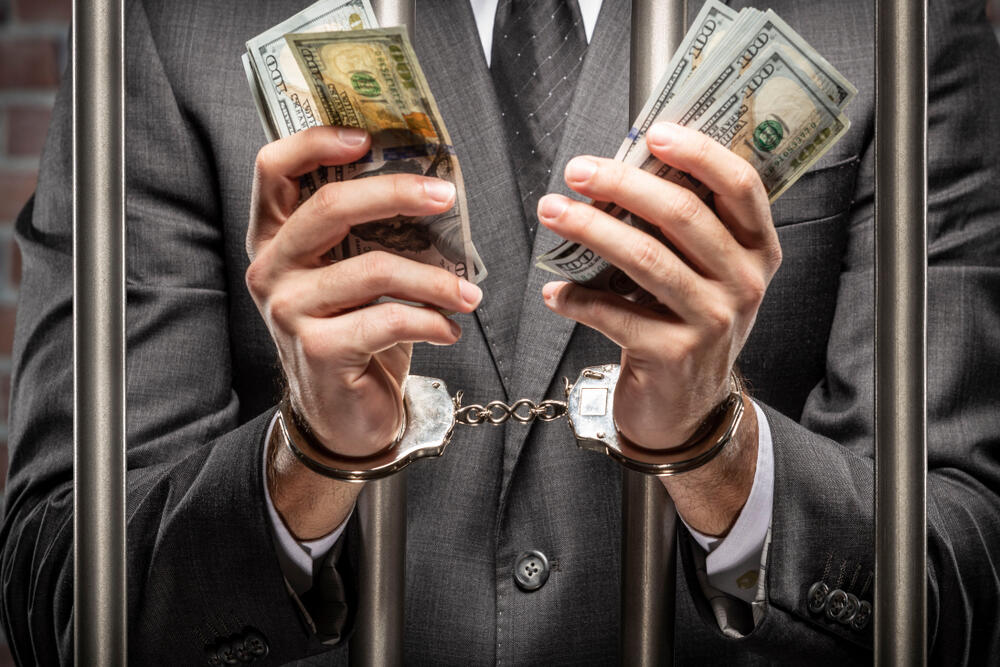 Samsung's Chief Sentenced for 2.5 Years in Prison Over Corruption ...