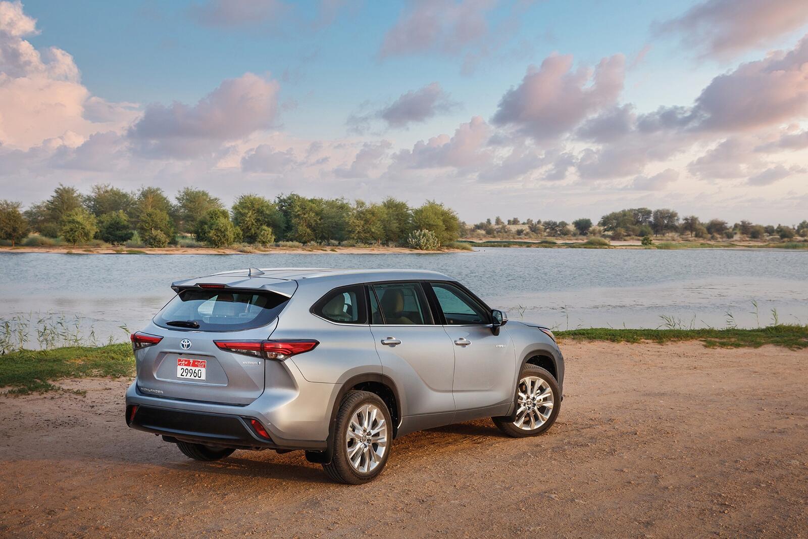 Toyota's newest Hybrid SUV is now in town: Much awaited Highlander ...