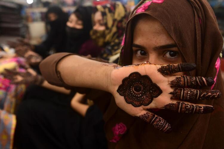 Muslim Worshippers Gather, Celebrate Eid | Al Bawaba