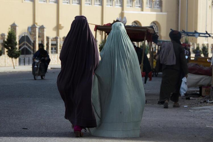 Afghani Women Must Wear Burqa - Taliban Decree | Al Bawaba