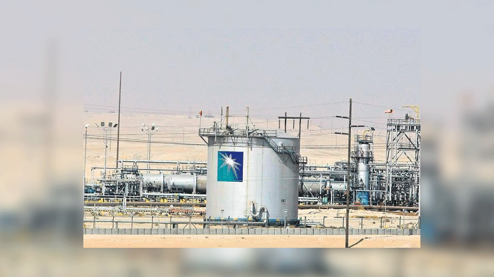 Saudi Aramco Awards $18 Billion Contracts to Boost Production Capacity ...